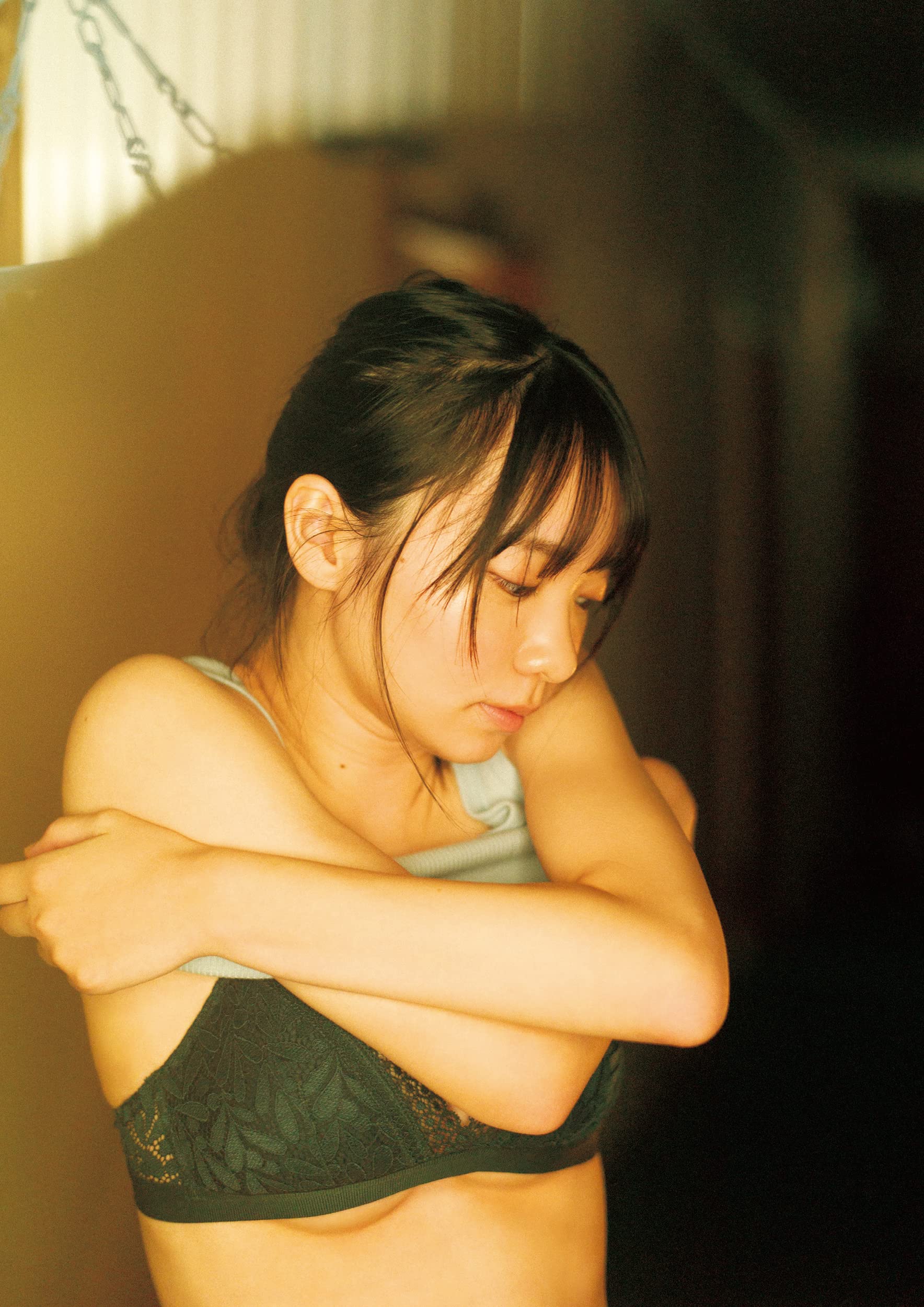 Yuko Tsubakino 1st Photo Book "Tsubaki no iro" – MOYASHI JAPAN BOOKS